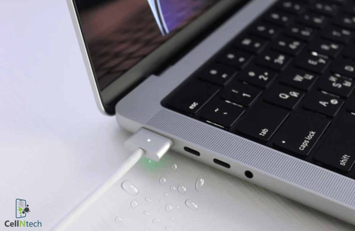 How to Remove Water in the MacBook Charging Port
